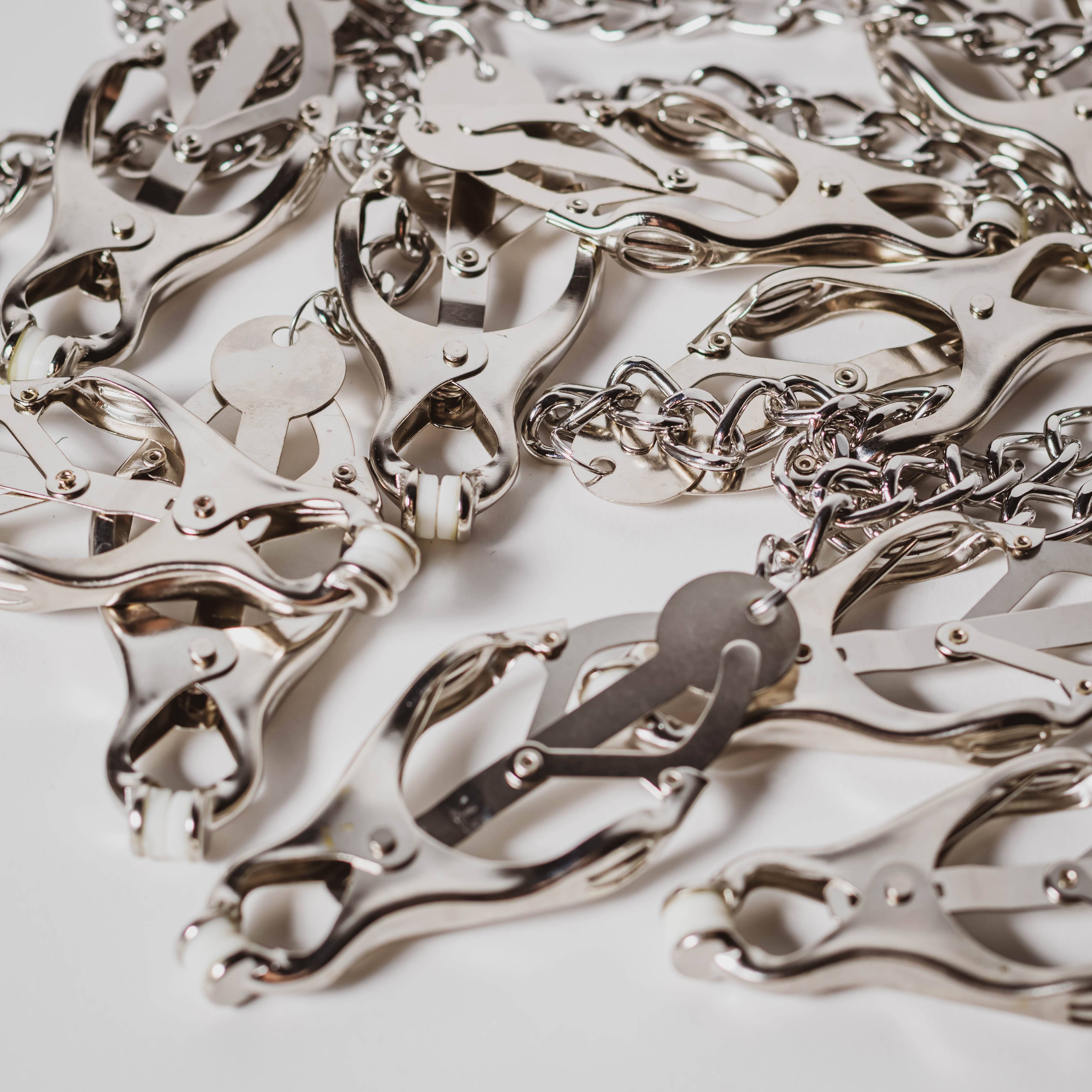 Clover Clamps – Anatomie Rope Shop